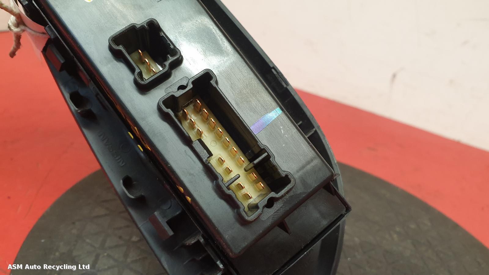 Elect. Window Switch - Nissan Pulsar 2015 Hatchback - ASM Auto Recycling